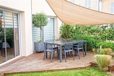 Garden Decking Ideas Sizes And Shapes Materials