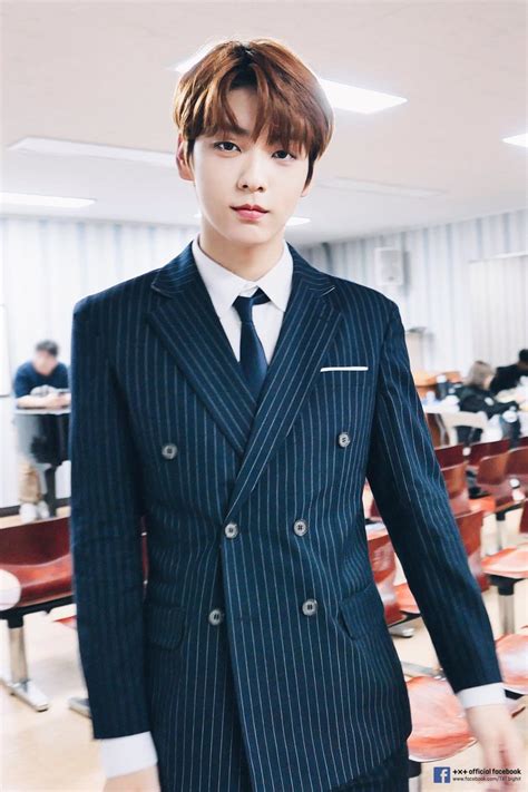 10 Potret Ganteng Soobin Txt Yang Ulang Tahun Ke 20