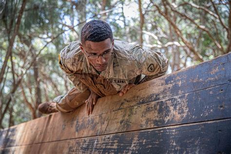 Dvids Images Air Assault Obstacle Course Image 13 Of 20