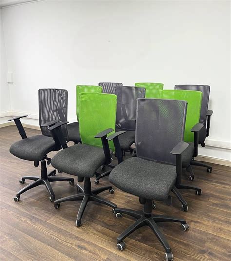 ЛИКВИДАЦИЯ склада стулья кресла компьютерные 300 грн Офісні меблі Київ на Olx