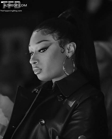 Megan Thee Stallion Sexy Seen Flaunting Her Hot Boobs At The Coach