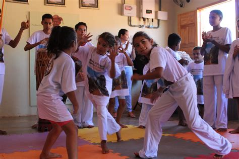Piauí Aulas De Capoeira Para Comunidade Sumidouro Contribuem Para