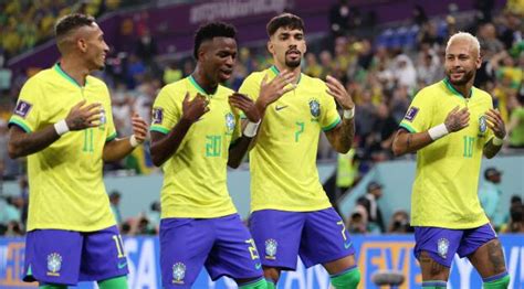 4480x1080 Brazil Football Player Dance Fifa 2022 World Cup 4480x1080