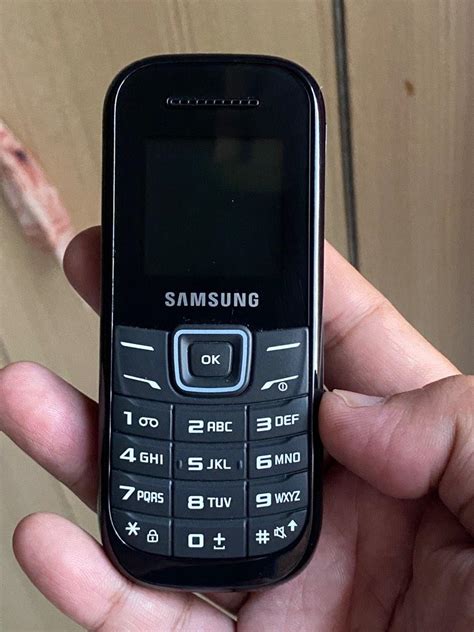 Samsung Basic Phone Gt E1215 Mobile Phones And Gadgets Mobile Phones