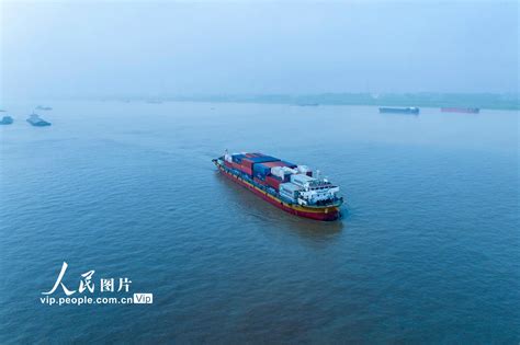 安徽芜湖：长江水道运输忙【3】 图片频道 人民网