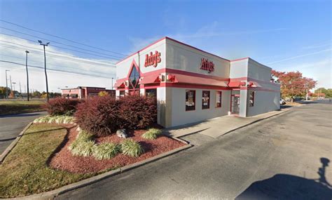 Arbys Closes Location After 44 Years Signs Were Removed Within Hours