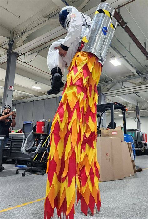 Epic Halloween Costumes 24 Pics