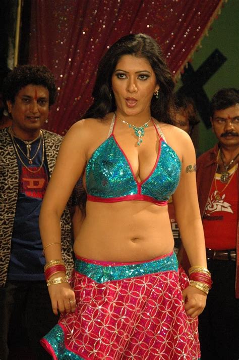 Taslima Sheikh Photo 5 Of 44