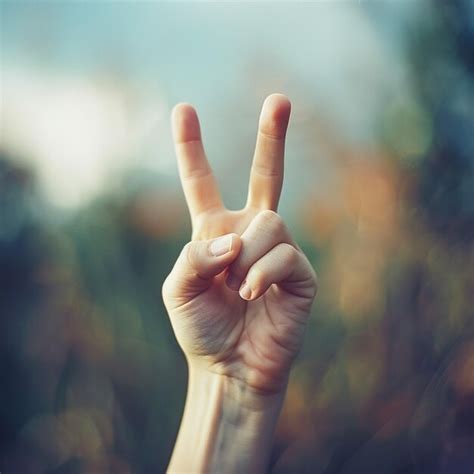 30 000 Peace Sign Hand Sign Gesture Pictures