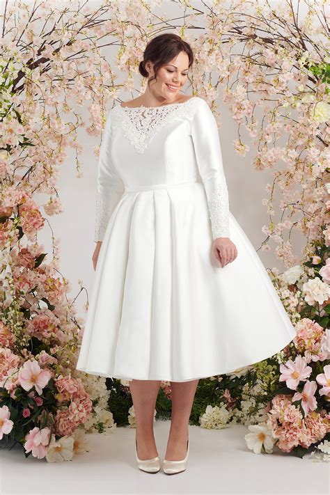 Plus Size Short Wedding Dresses
