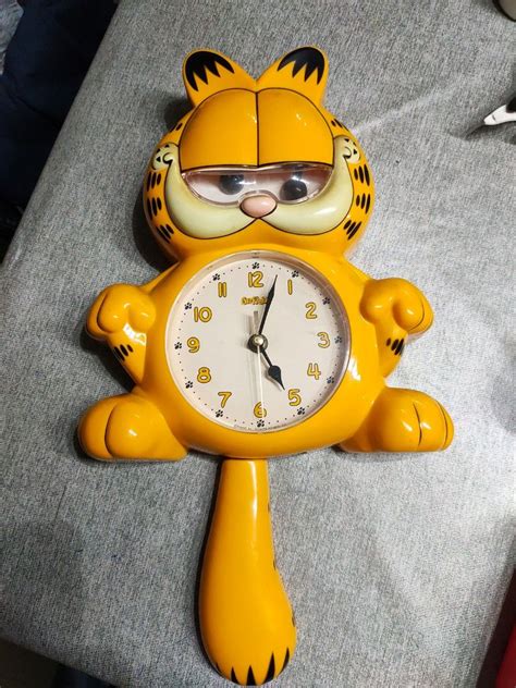 Garfield Clock Furniture And Home Living Home Decor Clocks On Carousell