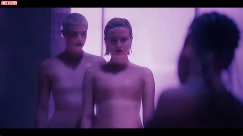 Naked Julia Goldani Telles In The Girlfriend Experience Ii