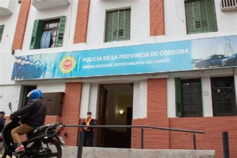 Una Mujer Denunció Que Fue Abusada Por Un Policía Mientras Estaba Presa