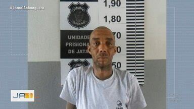 JA 1ª Edição Homem é morto a tiros na porta de casa Globoplay