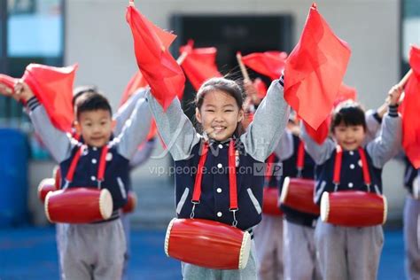 浙江长兴腰鼓声声迎新年 人民图片网