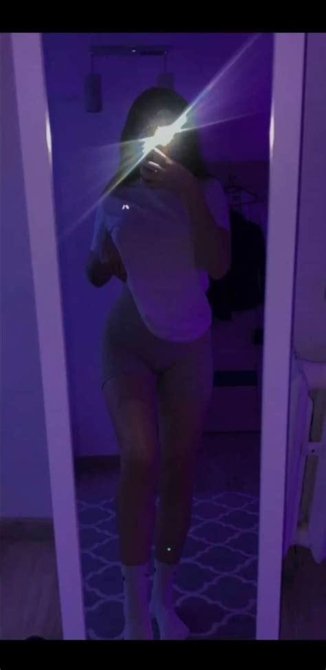 Dm Me Lesbians R Suddenlylesbian