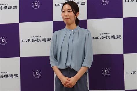 “初の女性棋士”を目指す里見香奈女流五冠につながる潮流… 女流棋界発足の功労者は大山康晴十五世名人だった〈女流棋士48年の歴史〉 将棋