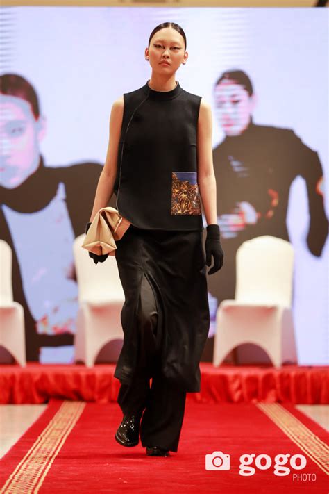 ФОТО “Говь” ХК хаврын яргуй хийморьлог хүлгийн шинжийг агуулсан ШИНЭ коллекцоо танилцууллаа