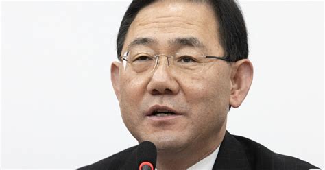 주호영 민주 5년 만에 정권 내놓고 지선도 패배왜 졌는지 몰라