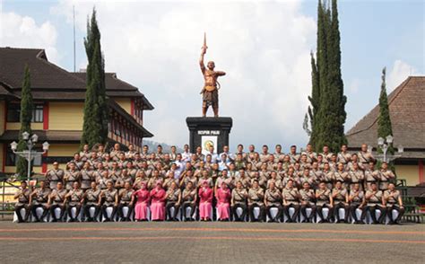 Penutupan Pendidikan Sespimti Polri Dikreg Ke 28 Dan Sespimmen Polri