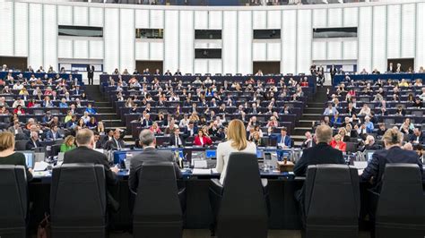 Koalicja Obywatelska przed PiS Wyniki sondażu poparcia dla parii politycznych dla Faktów TVN
