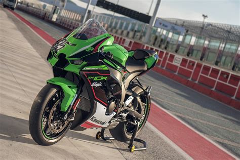 Kawasaki Ninja Zx 10r Test 2021 In Misano