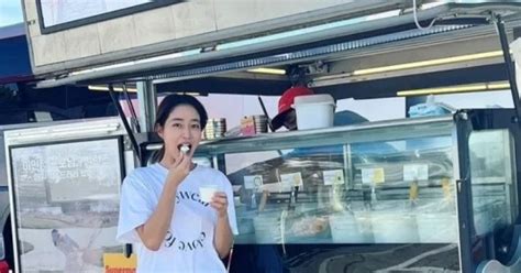 이병헌♥이민정 더위 녹이는 늘씬 몸매 아이스크림 먹는 여신 [리포트 컷]