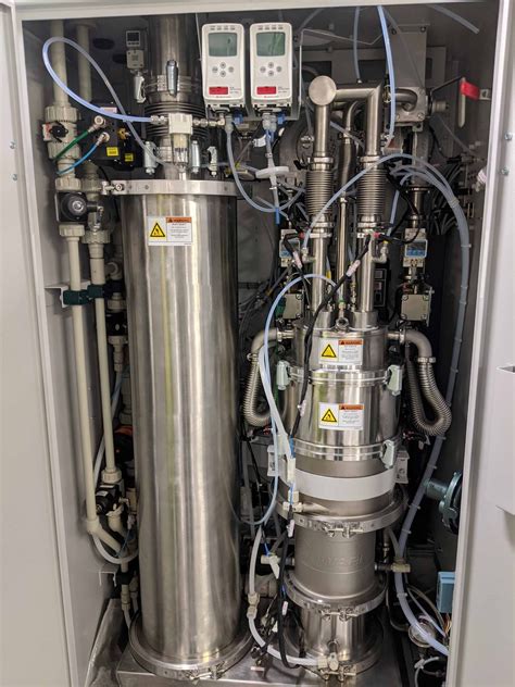 Edwards Euv Ezenith 設施設備 用於銷售價格 9300637 從 Cae 購買