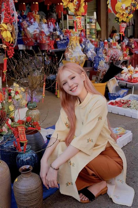 Hot Girl Làng Game Rạng Rỡ Trong Tà áo Dài Ngày đầu Năm Mới