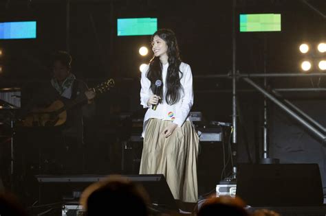 李千娜挺孕肚頂11度低溫赴台中開唱 親吐新作進度
