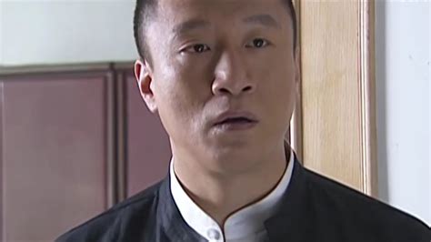 征服：李梅私自外出，刘华强这凶狠眼神，把李梅吓哭了 腾讯新闻