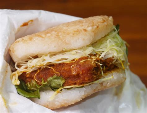 モスバーガーの『夜モスライスバーガー カツカレー』を食べた結果→ んなぁ～ 連載jp