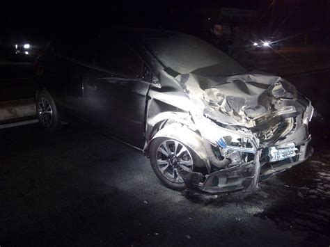 Carro Fica Partido Ao Meio Em Acidente Na Rs 240 Em Portão Carro Fica