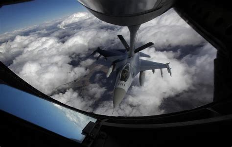 Pasok Jet Tempur Ke Ukraina Rusia Barat Pilih Eskalasi Daripada Selesaikan Konflik Republika