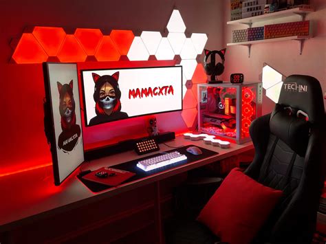 My Battlestation ♥️ Scrolller