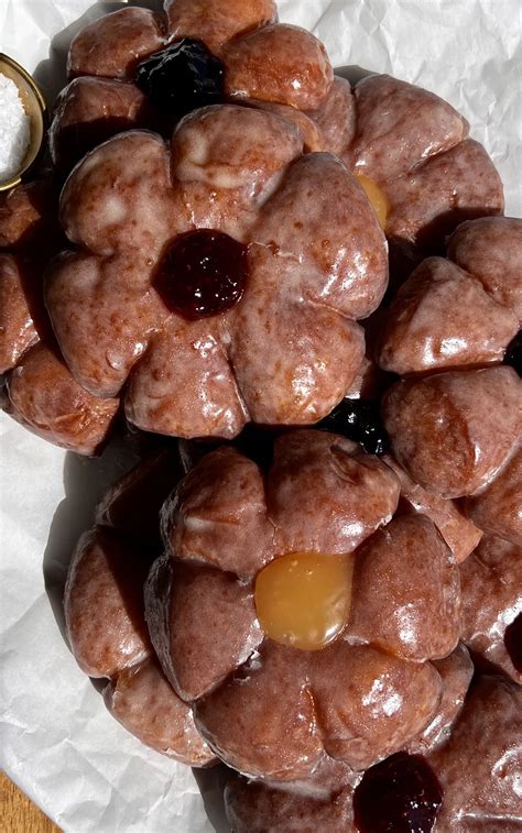 Flower Donuts Soft Fluffy Donuts With Vanilla Bean Glaze And Filling