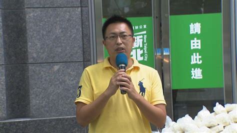 林佳龍引用馬克斯「3塊麵包論」 饅頭、潤餅爆紅！