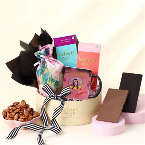 Magical Personalized Hamper For Her Tsend Womens Day Ts Online