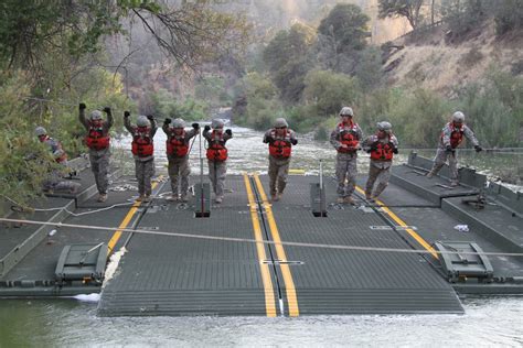 California Army National Guard Helps Firefighters Battle Forest Fire Article The United