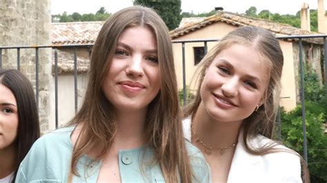 Leonor Y Sofía Protagonistas De La Prensa Internacional Se Presentan