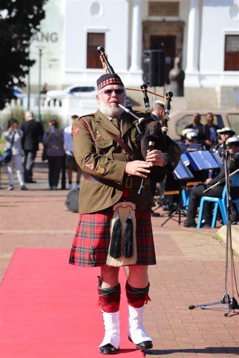Learn To Play Bagpipes And Drums With Nelson Mandela Artillery