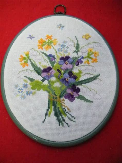 KREUZSTICH STICKBILD BLUMEN Handarbeit Fertig Gerahmt 24x24 EUR 29 50