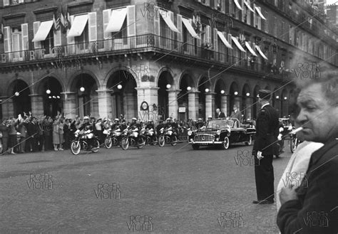 Le général De Gaulle et le général Eisenhower voiture