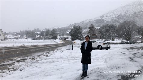 Snow Day At Oak Glen California ទិដ្ឋភាព Snow ធ្លាក់នៅក្រុង Oak Glen