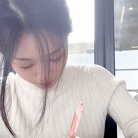 30 Ideas De Bae · · Mon En 2025 Celebridades Foto Naha