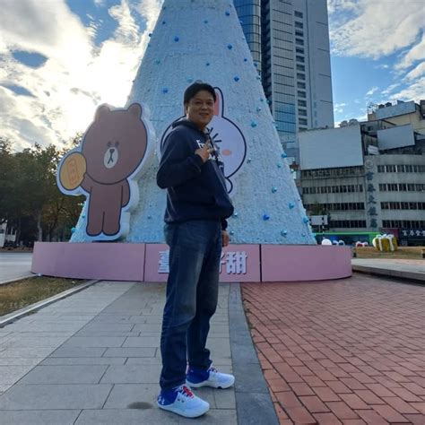 林勁毅 bigcowbaby johnny Threads Say more