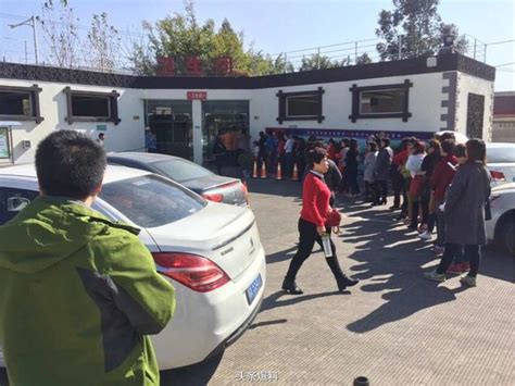 京昆高速公路返程往成都方向壓力大 每日頭條