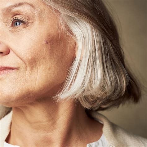 Hairstyles Women Over Can Try To Hide Signs Of Thinning Hair Frame The Face For A Decade