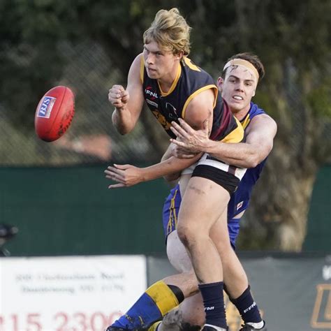 Efl Dylan Olley Kicks Six As Lions Defeat Noble Park Herald Sun