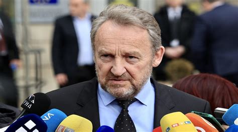 Izetbegović Borrell je tražio da RS prekine sa osnivanjem institucija